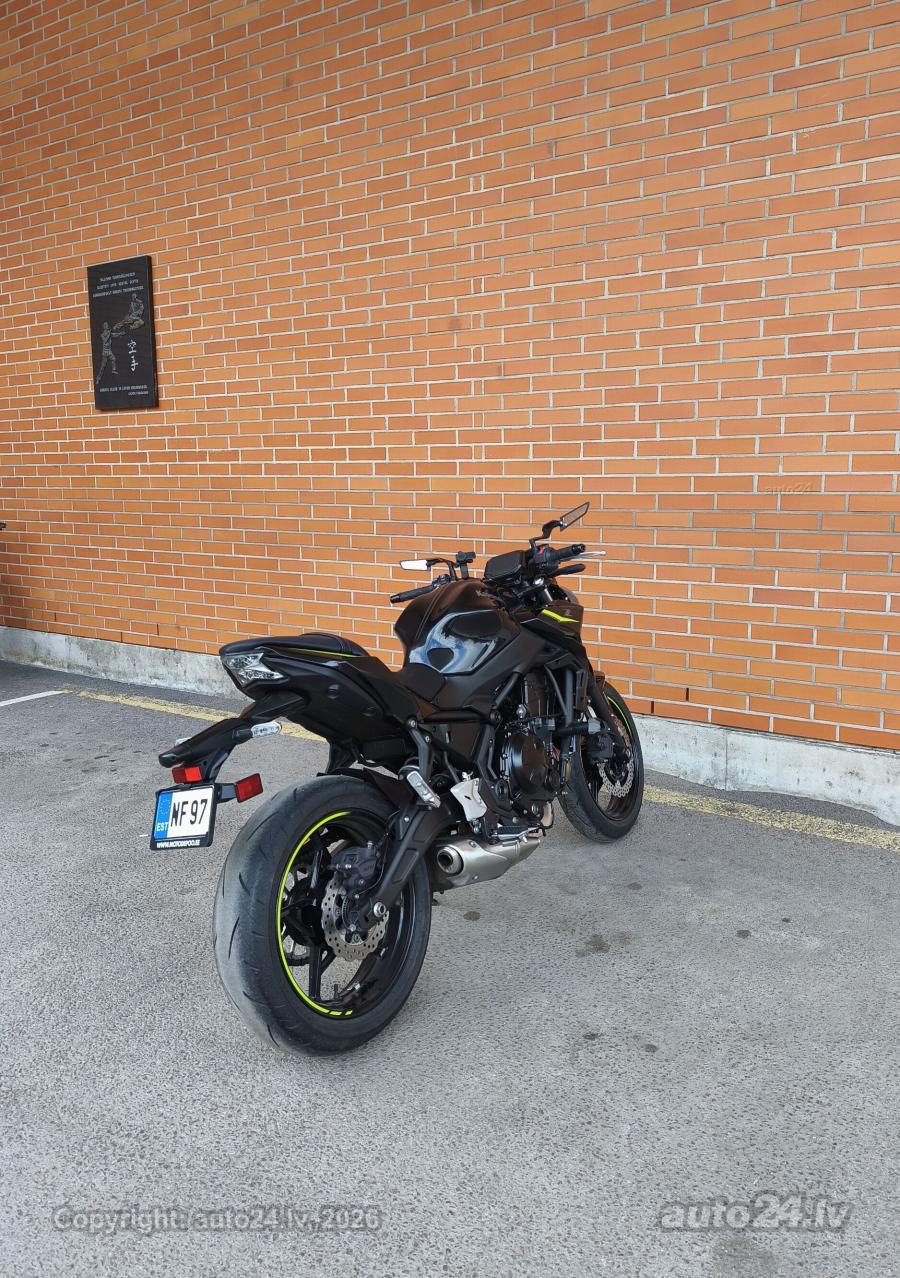 Melns Kawasaki Z650 2024 Tallina, ar dzinēja tilpumu 0.65 L un nobraukumu 12 tūkst. km par 6000 €, foto 5 vietnē AUTOMOTO.COM.LV