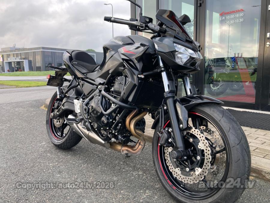Черный Кавасаки Z650 2025 в Таллин, объемом двигателя 0.65 л и пробегом 4 тыс. км за 6490 €, фото 6 на AUTOMOTO.COM.LV