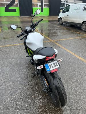 Green Kawasaki Z650 2018 in Tallinn, with an engine capacity of 0.65 L and mileage of 16 thousand km for 5000 €, photo 4 on AUTOMOTO.COM.LV