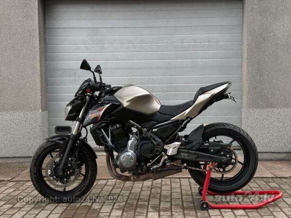 Grey Kawasaki Z650 2017 in Parnu, with an engine capacity of 0.65 L and mileage of 30 thousand km for 4790 €, photo 1 on AUTOMOTO.COM.LV