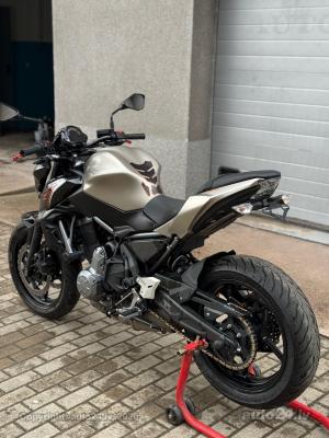 Pelēks Kawasaki Z650 2017 Pērnava, ar dzinēja tilpumu 0.65 L un nobraukumu 30 tūkst. km par 4790 €, foto 8 vietnē AUTOMOTO.COM.LV
