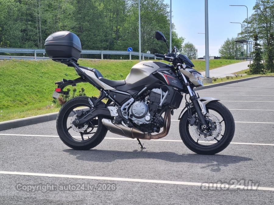 Pelēks Kawasaki Z650 2017 Tallina, ar dzinēja tilpumu 0.65 L un nobraukumu 28 tūkst. km par 4700 €, foto 3 vietnē AUTOMOTO.COM.LV