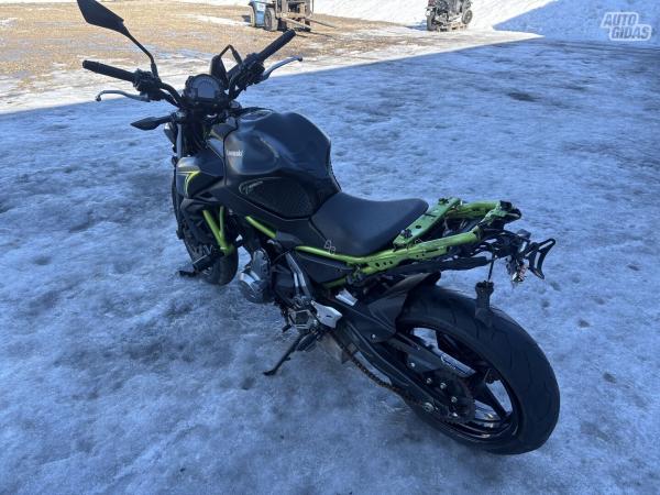 Кавасаки Z650 2018 в Кельме, объемом двигателя 0.65 л и пробегом 22 тыс. км за 1930 €, фото 4 на AUTOMOTO.COM.LV