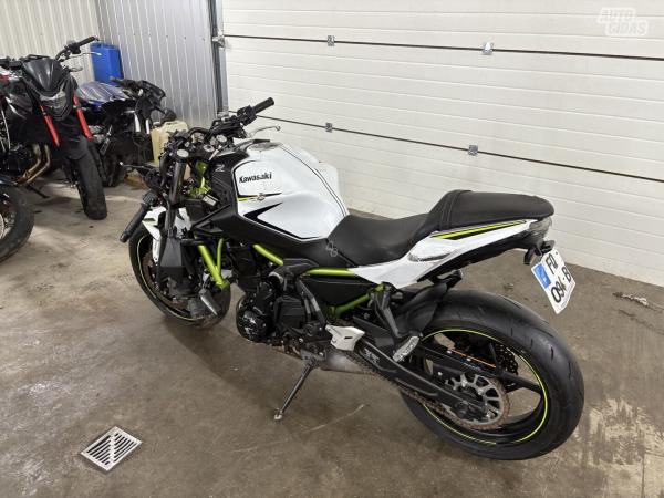 Kawasaki Z650 2020 Kelmė, ar dzinēja tilpumu 0.65 L un nobraukumu 0 tūkst. km par 1430 €, foto 3 vietnē AUTOMOTO.COM.LV