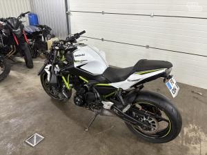 Kawasaki Z650 2020 in Kelme, with an engine capacity of 0.65 L and mileage of 0 thousand km for 1430 €, photo 4 on AUTOMOTO.COM.LV
