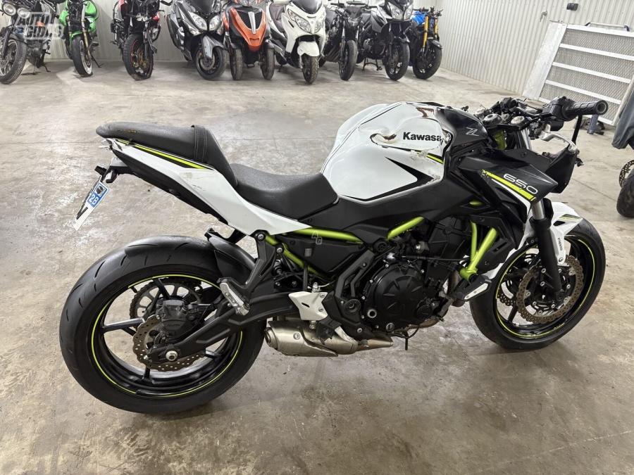 Kawasaki Z650 2020 in Kelme, with an engine capacity of 0.65 L and mileage of 0 thousand km for 1430 €, photo 6 on AUTOMOTO.COM.LV