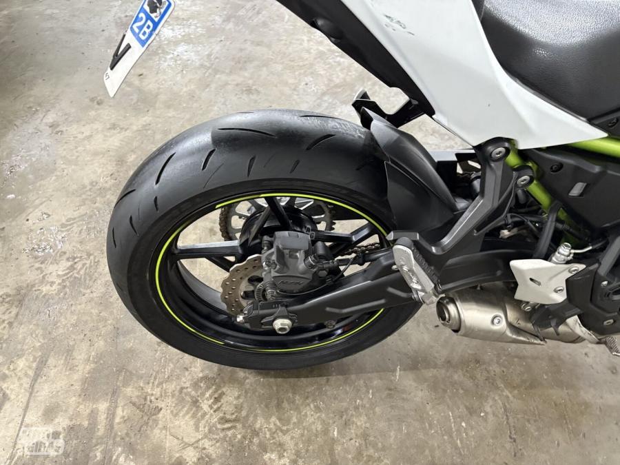 Kawasaki Z650 2020 in Kelme, with an engine capacity of 0.65 L and mileage of 0 thousand km for 1430 €, photo 12 on AUTOMOTO.COM.LV