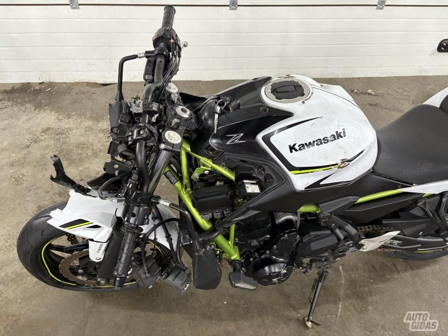 Kawasaki Z650 2020 in Kelme, with an engine capacity of 0.65 L and mileage of 0 thousand km for 1430 €, photo 15 on AUTOMOTO.COM.LV