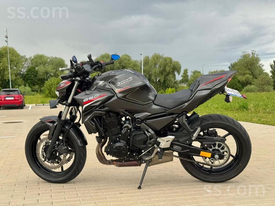 Kawasaki Z650 2022 in Riga, with an engine capacity of 0.65 L and mileage of 0 thousand km for 6200 €, photo 3 on AUTOMOTO.COM.LV