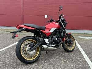 Sarkans Kawasaki Z650 2025 Kauņa, ar dzinēja tilpumu 0.80 L un nobraukumu 6 tūkst. km par 4500 €, foto 4 vietnē AUTOMOTO.COM.LV