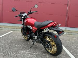 Sarkans Kawasaki Z650 2025 Kauņa, ar dzinēja tilpumu 0.80 L un nobraukumu 6 tūkst. km par 4500 €, foto 5 vietnē AUTOMOTO.COM.LV