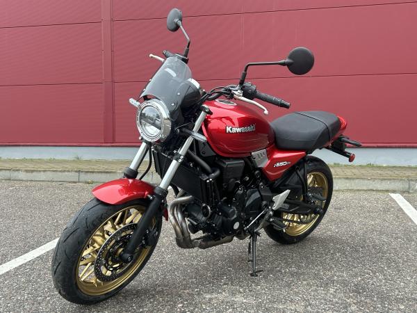 Sarkans Kawasaki Z650 2025 Kauņa, ar dzinēja tilpumu 0.80 L un nobraukumu 6 tūkst. km par 4500 €, foto 7 vietnē AUTOMOTO.COM.LV