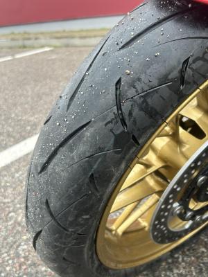 Sarkans Kawasaki Z650 2025 Kauņa, ar dzinēja tilpumu 0.80 L un nobraukumu 6 tūkst. km par 4500 €, foto 8 vietnē AUTOMOTO.COM.LV