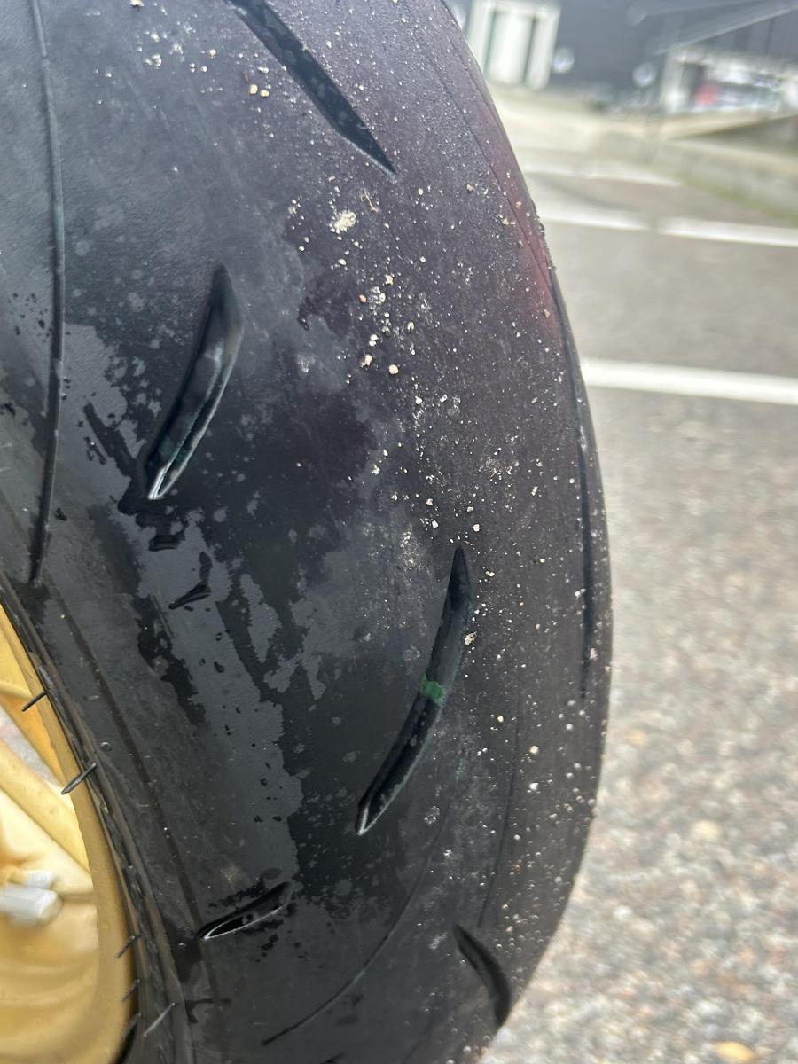 Sarkans Kawasaki Z650 2025 Kauņa, ar dzinēja tilpumu 0.80 L un nobraukumu 6 tūkst. km par 4500 €, foto 9 vietnē AUTOMOTO.COM.LV