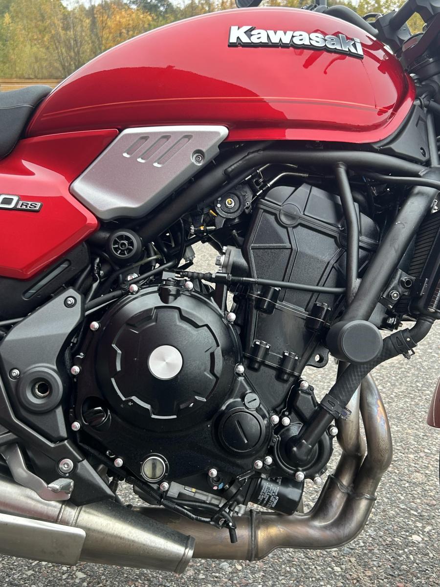 Sarkans Kawasaki Z650 2025 Kauņa, ar dzinēja tilpumu 0.80 L un nobraukumu 6 tūkst. km par 4500 €, foto 10 vietnē AUTOMOTO.COM.LV