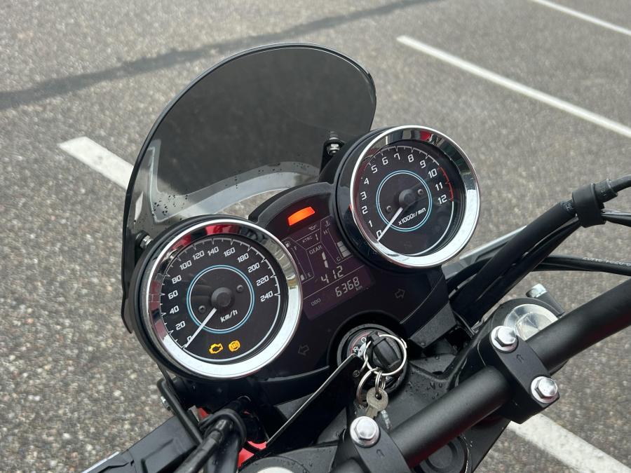 Sarkans Kawasaki Z650 2025 Kauņa, ar dzinēja tilpumu 0.80 L un nobraukumu 6 tūkst. km par 4500 €, foto 12 vietnē AUTOMOTO.COM.LV