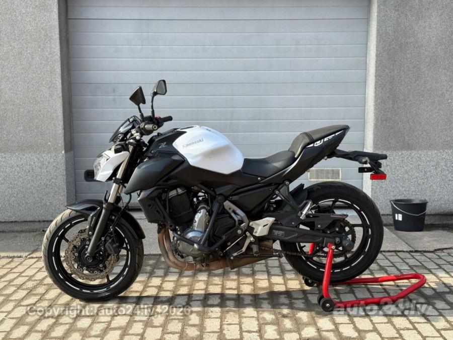 White Kawasaki Z650 2019 in Parnu, with an engine capacity of 0.65 L and mileage of 33 thousand km for 4790 €, photo 1 on AUTOMOTO.COM.LV