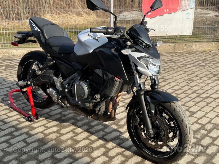 Белый Кавасаки Z650 2019 в Пярну, объемом двигателя 0.65 л и пробегом 33 тыс. км за 4790 €, фото 6 на AUTOMOTO.COM.LV