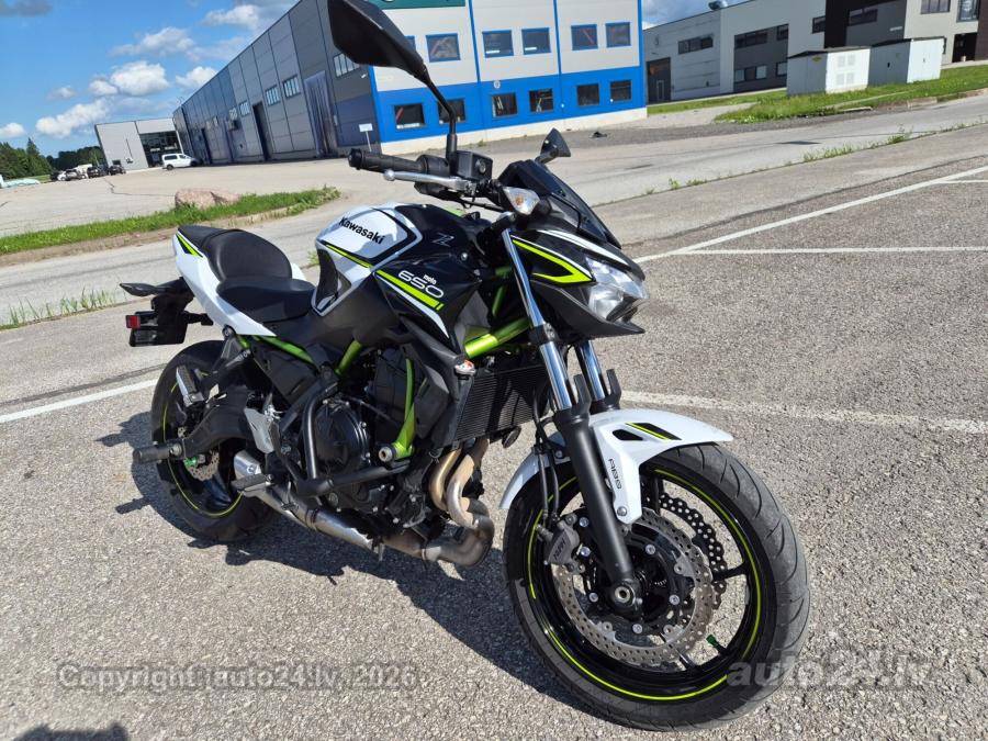 White Kawasaki Z650 2020 in Tartu, with an engine capacity of 0.65 L and mileage of 25 thousand km for 4800 €, photo 1 on AUTOMOTO.COM.LV