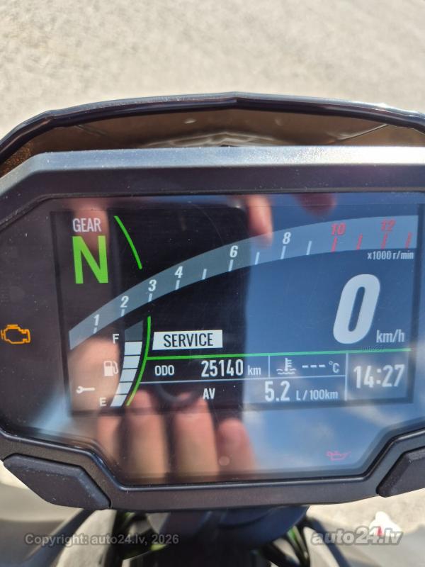 Белый Кавасаки Z650 2020 в Тарту, объемом двигателя 0.65 л и пробегом 25 тыс. км за 4800 €, фото 2 на AUTOMOTO.COM.LV