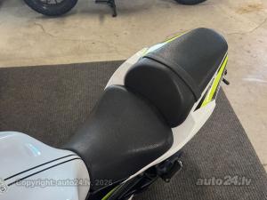 Balts Kawasaki Z650 2021 Tartu, ar dzinēja tilpumu 0.65 L un nobraukumu 25 tūkst. km par 5990 €, foto 10 vietnē AUTOMOTO.COM.LV