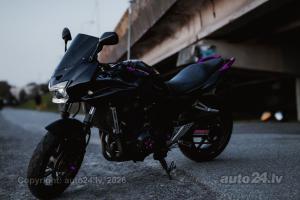 Black Kawasaki Z750 2005 in Tallinn, with an engine capacity of 0.75 L and mileage of 67 thousand km for 2400 €, photo 4 on AUTOMOTO.COM.LV