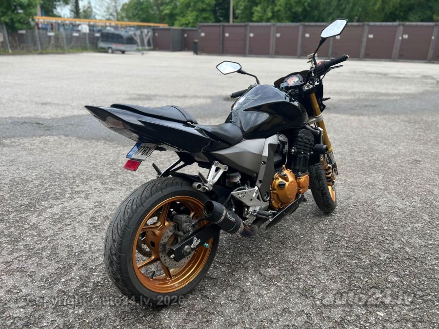 Черный Кавасаки З 750 2005 в Тарту, объемом двигателя 0.75 л и пробегом 61 тыс. км за 2699 €, фото 3 на AUTOMOTO.COM.LV