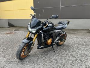 Черный Кавасаки З 750 2005 в Тарту, объемом двигателя 0.75 л и пробегом 61 тыс. км за 2699 €, фото 4 на AUTOMOTO.COM.LV