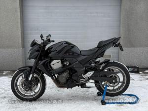 Melns Kawasaki Z750 2007 Pērnava, ar dzinēja tilpumu 0.75 L un nobraukumu 32 tūkst. km par 3990 €, foto  vietnē AUTOMOTO.COM.LV