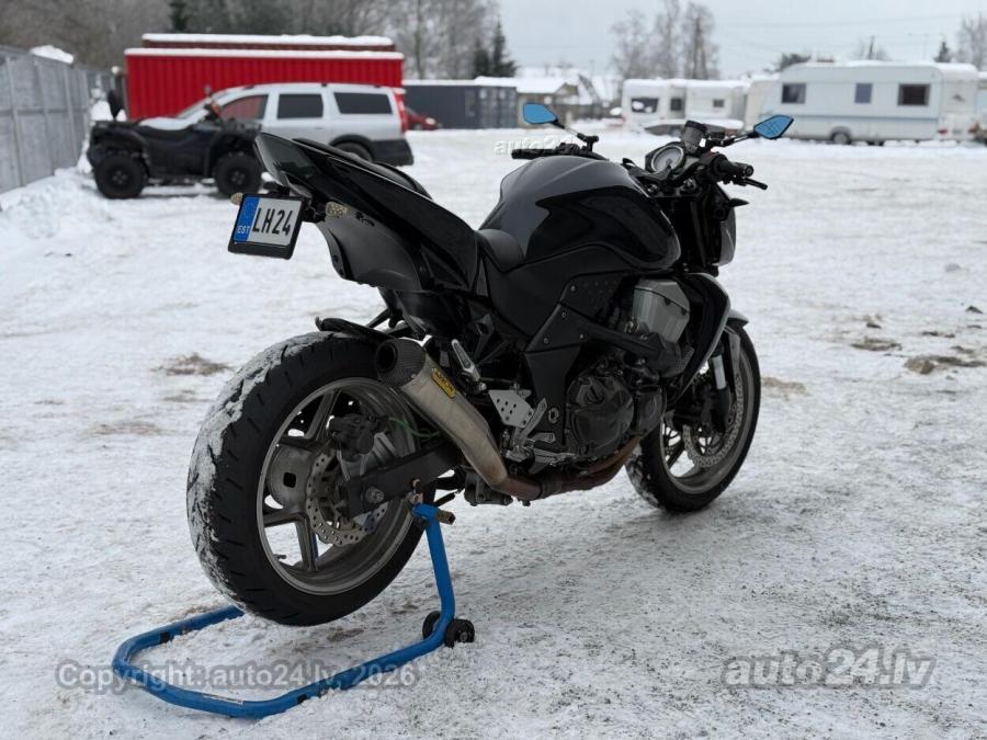 Melns Kawasaki Z750 2007 Pērnava, ar dzinēja tilpumu 0.75 L un nobraukumu 32 tūkst. km par 3990 €, foto 8 vietnē AUTOMOTO.COM.LV
