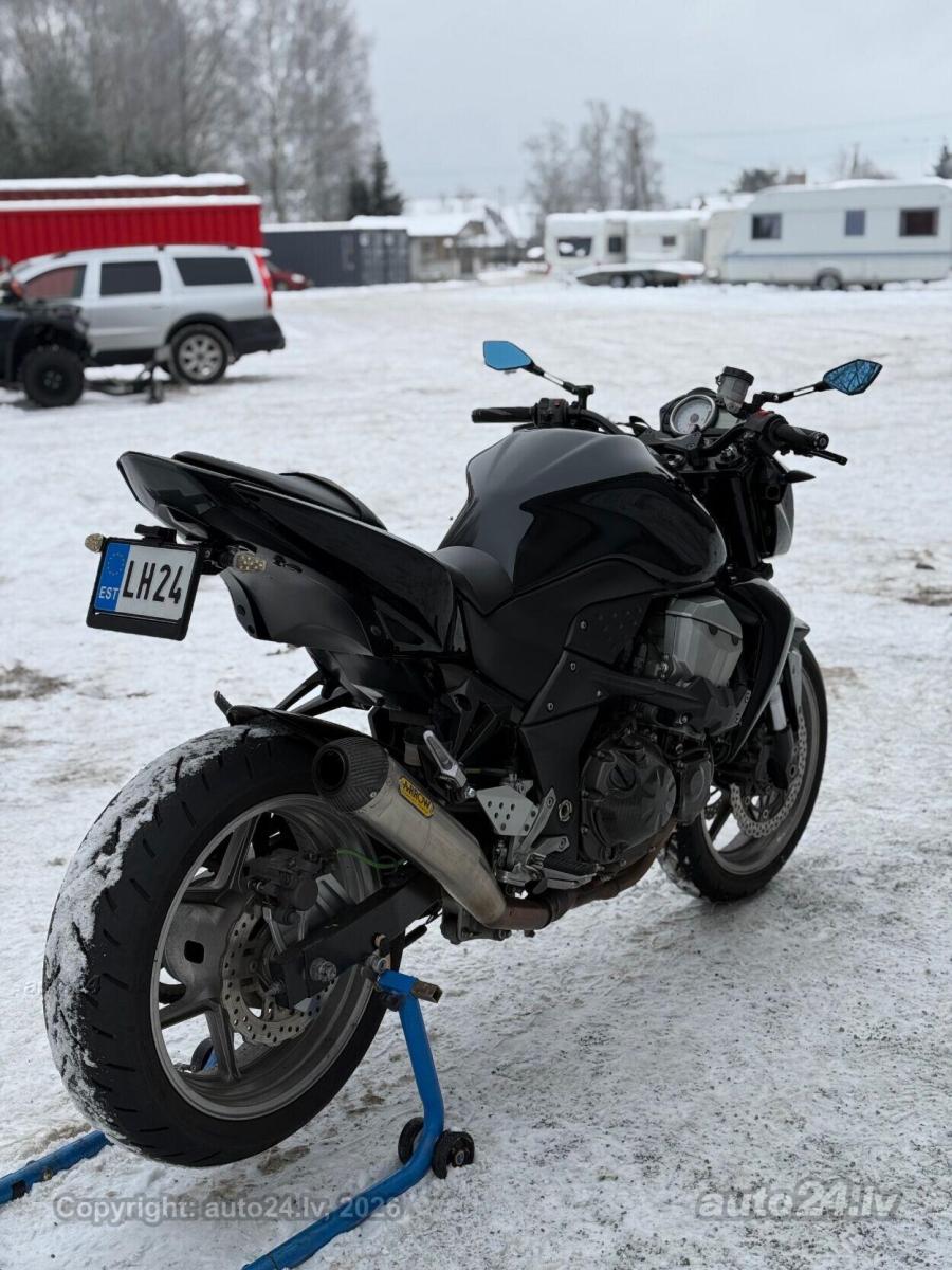 Melns Kawasaki Z750 2007 Pērnava, ar dzinēja tilpumu 0.75 L un nobraukumu 32 tūkst. km par 3990 €, foto 9 vietnē AUTOMOTO.COM.LV