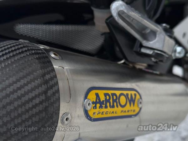 Melns Kawasaki Z750 2007 Pērnava, ar dzinēja tilpumu 0.75 L un nobraukumu 32 tūkst. km par 3990 €, foto 11 vietnē AUTOMOTO.COM.LV