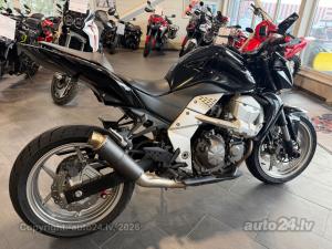 Black Kawasaki Z750 2007 in Tallinn, with an engine capacity of 0.75 L and mileage of 54 thousand km for 3290 €, photo 3 on AUTOMOTO.COM.LV