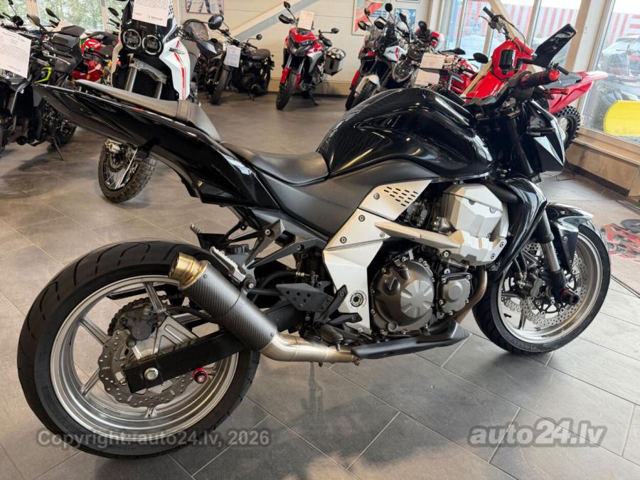Black Kawasaki Z750 2007 in Tallinn, with an engine capacity of 0.75 L and mileage of 54 thousand km for 3290 €, photo 3 on AUTOMOTO.COM.LV