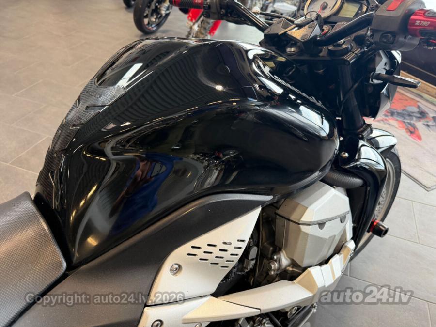 Black Kawasaki Z750 2007 in Tallinn, with an engine capacity of 0.75 L and mileage of 54 thousand km for 3290 €, photo 5 on AUTOMOTO.COM.LV