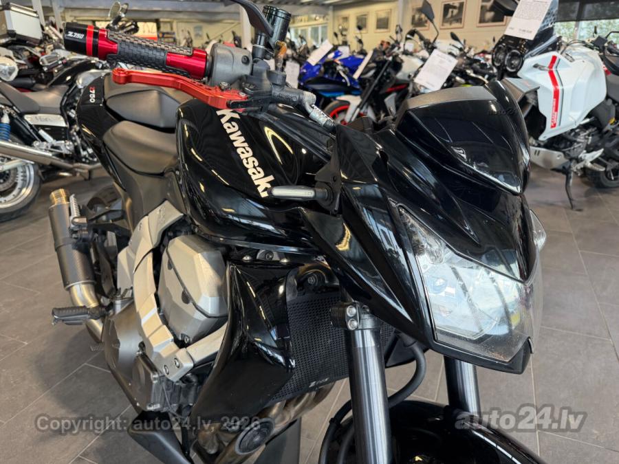 Black Kawasaki Z750 2007 in Tallinn, with an engine capacity of 0.75 L and mileage of 54 thousand km for 3290 €, photo 9 on AUTOMOTO.COM.LV