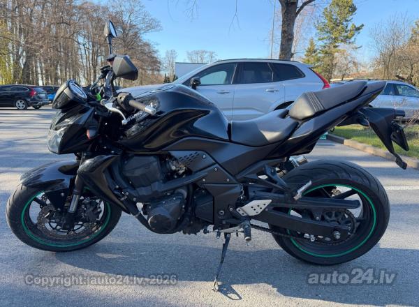 Black Kawasaki Z750 2008 in Tallinn, with an engine capacity of 0.75 L and mileage of 32 thousand km for 4200 €, photo 3 on AUTOMOTO.COM.LV