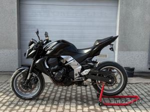 Black Kawasaki Z750 2009 in Parnu, with an engine capacity of 0.75 L and mileage of 28 thousand km for 3990 €, photo  on AUTOMOTO.COM.LV