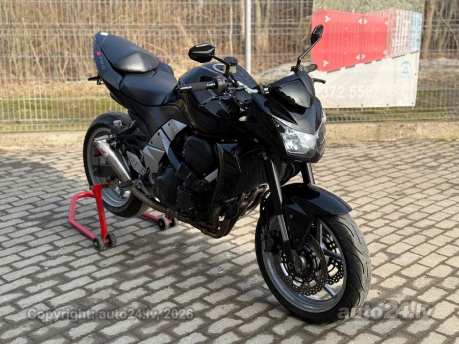 Melns Kawasaki Z750 2009 Pērnava, ar dzinēja tilpumu 0.75 L un nobraukumu 28 tūkst. km par 3990 €, foto 5 vietnē AUTOMOTO.COM.LV