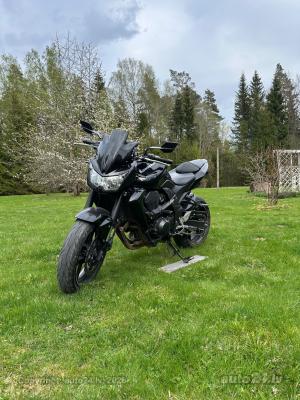 Black Kawasaki Z750 2009 in Rapla, with an engine capacity of 0.75 L and mileage of 43 thousand km for 4100 €, photo 1 on AUTOMOTO.COM.LV