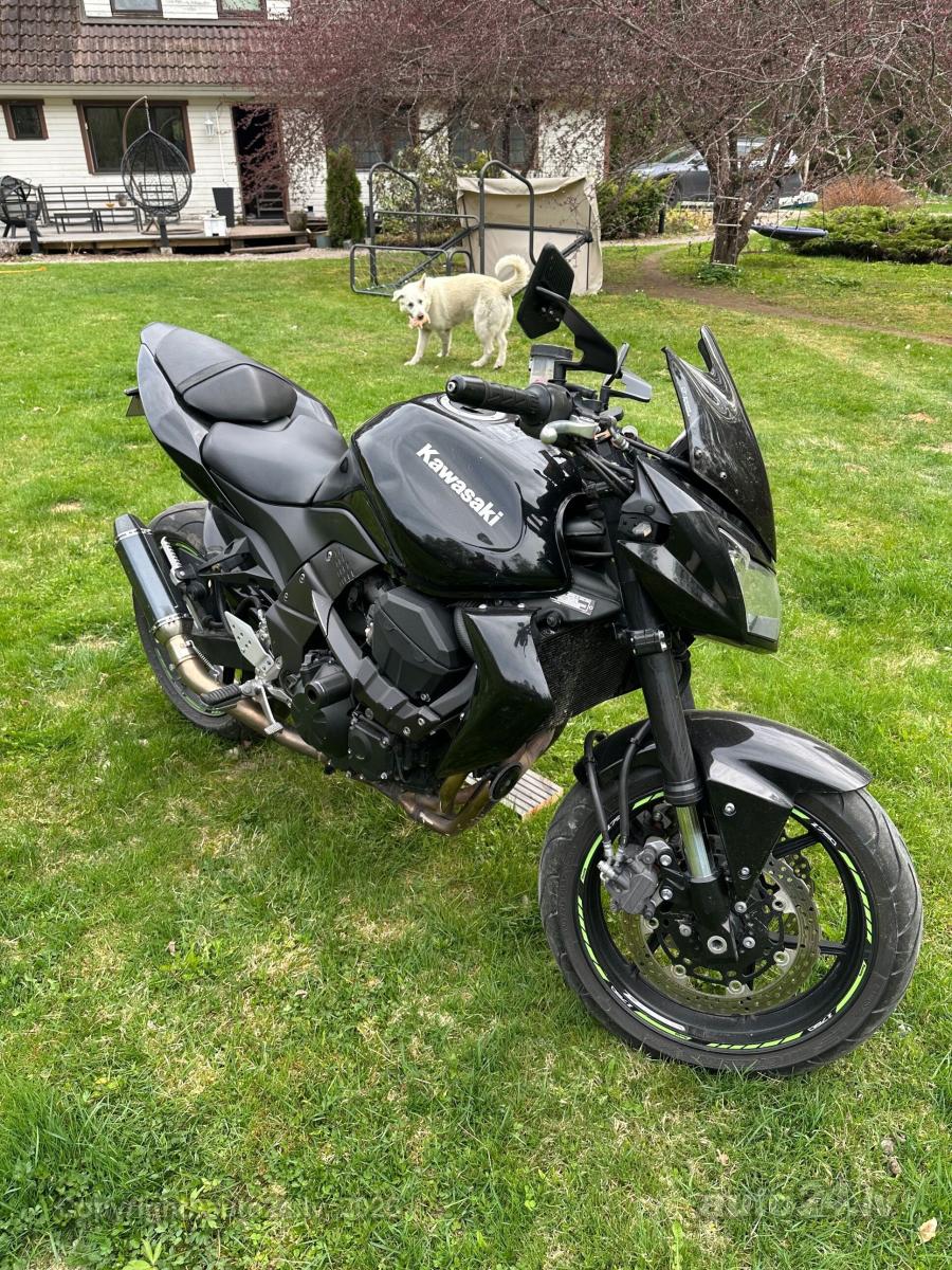 Black Kawasaki Z750 2009 in Rapla, with an engine capacity of 0.75 L and mileage of 43 thousand km for 4100 €, photo 3 on AUTOMOTO.COM.LV