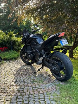Black Kawasaki Z750 2009 in Rapla, with an engine capacity of 0.75 L and mileage of 43 thousand km for 4100 €, photo 4 on AUTOMOTO.COM.LV
