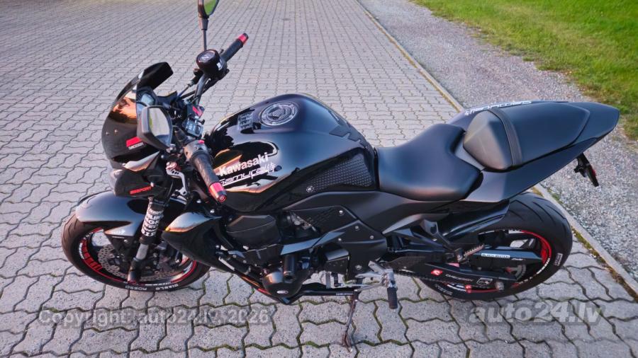 Black Kawasaki Z750 2009 in Tallinn, with an engine capacity of 0.75 L and mileage of 43 thousand km for 5590 €, photo 4 on AUTOMOTO.COM.LV
