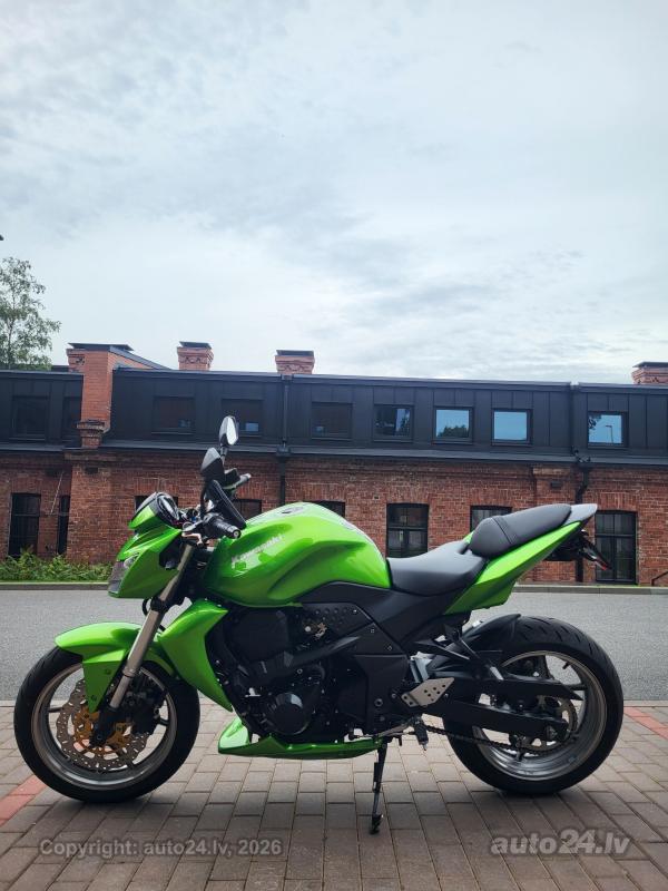 Kawasaki Z750 2009 Tallina vietnē Melns Kawasaki Z750 2009 Tallina, ar dzinēja tilpumu 0.75 L un nobraukumu 37 tūkst. km par 3700 €, foto 7 vietnē AUTOMOTO.COM.LV