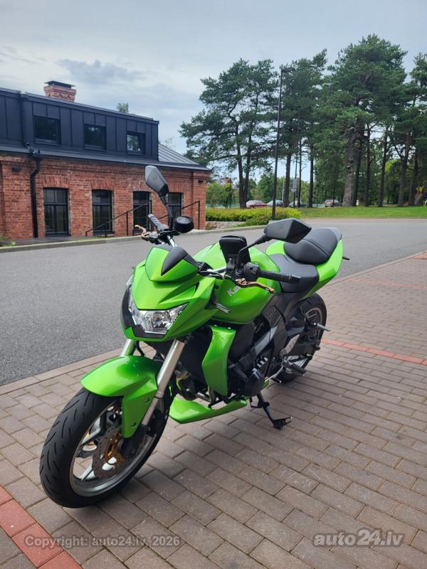 Kawasaki Z750 2009 Tallina vietnē Melns Kawasaki Z750 2009 Tallina, ar dzinēja tilpumu 0.75 L un nobraukumu 37 tūkst. km par 3700 €, foto 9 vietnē AUTOMOTO.COM.LV