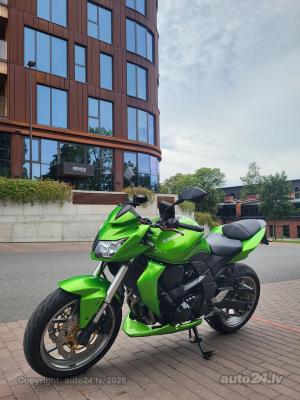 Melns Kawasaki Z750 2009 Tallina, ar dzinēja tilpumu 0.75 L un nobraukumu 37 tūkst. km par 3700 €, foto 14 vietnē AUTOMOTO.COM.LV