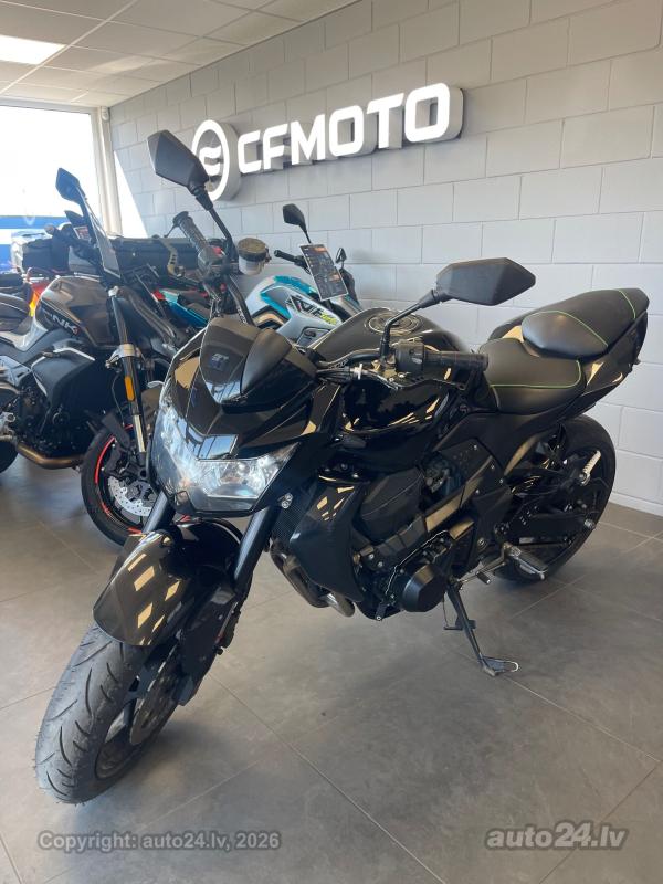 Black Kawasaki Z750 2010 in Parnu, with an engine capacity of 0.75 L and mileage of 39 thousand km for 3400 €, photo 1 on AUTOMOTO.COM.LV