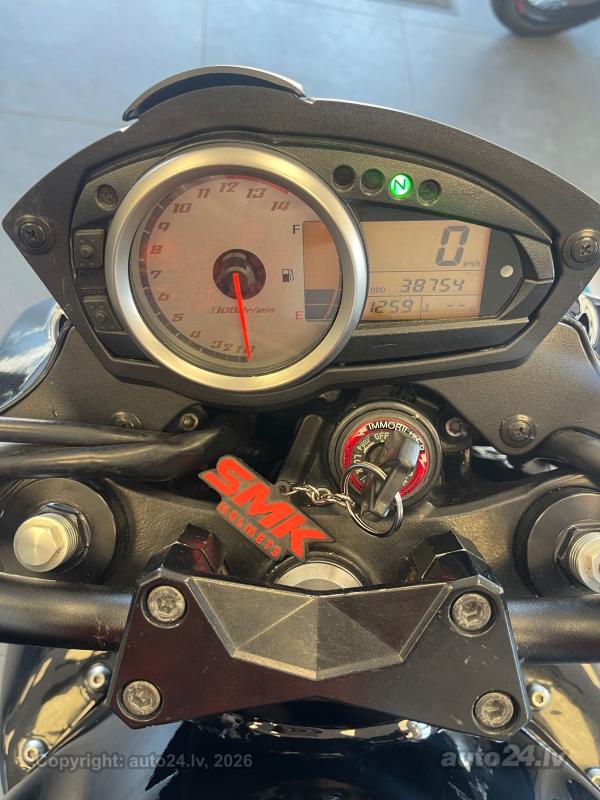 Black Kawasaki Z750 2010 in Parnu, with an engine capacity of 0.75 L and mileage of 39 thousand km for 3400 €, photo 6 on AUTOMOTO.COM.LV