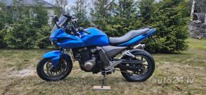 Blue Kawasaki Z750 2005 in Rakvere, with an engine capacity of 0.75 L and mileage of 45 thousand km for 2500 €, photo 6 on AUTOMOTO.COM.LV