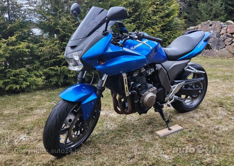 Blue Kawasaki Z750 2005 in Rakvere, with an engine capacity of 0.75 L and mileage of 45 thousand km for 2500 €, photo 7 on AUTOMOTO.COM.LV